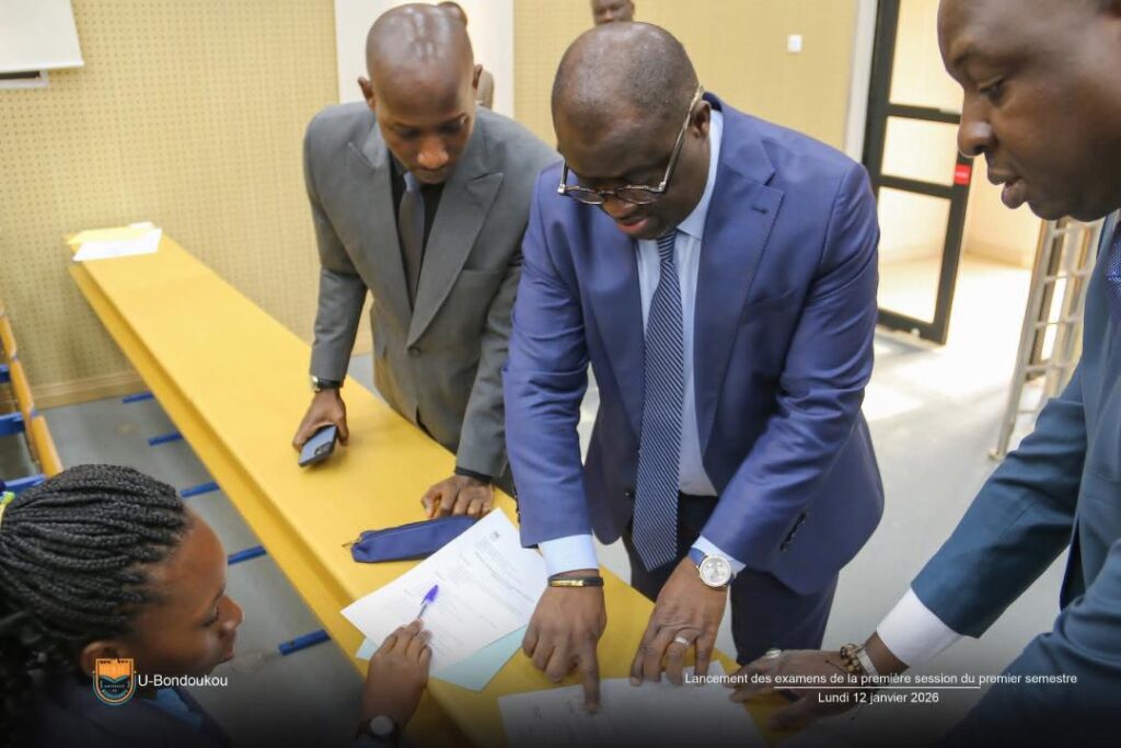 Année académique 2025-2026 : Lancement officiel des examens du premier ...